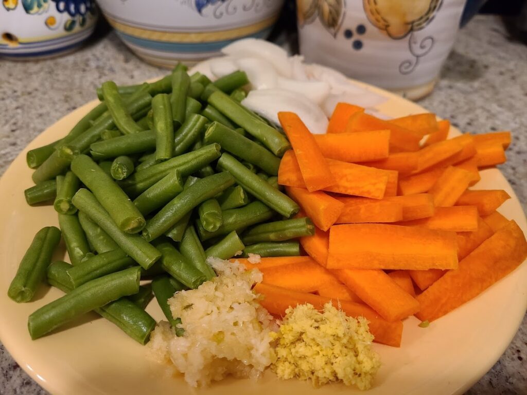 Fassolia (Ethiopian Green Beans and Carrots) – Ethiopia – Cooking With ...
