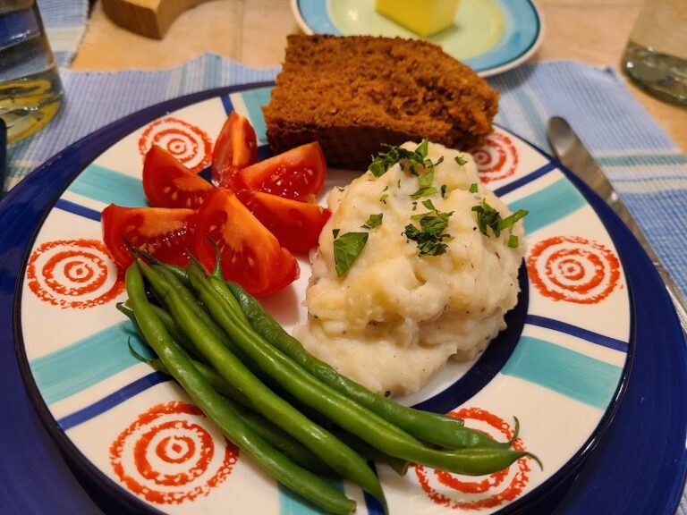 Plokkfiskur (Icelandic Fish Stew/Hash) – Iceland – Cooking With Alisa